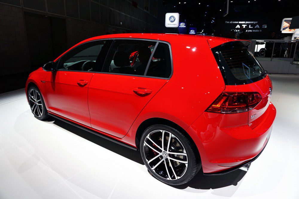 50 Photos: Sights From The LA Auto Show